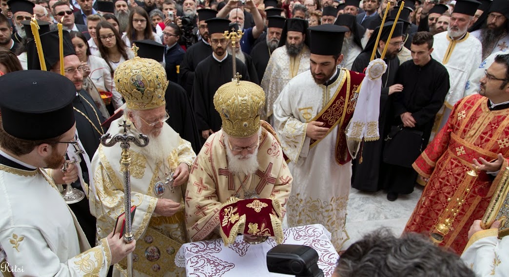 ΦΩΣ ΦΑΝΑΡΙΟΥ: ΤΑ ΕΓΚΑΙΝΙΑ ΤΟΥ ΚΑΘΕΔΡΙΚΟΥ ΝΑΟΥ ΤΗΣ ΑΝΑΣΤΑΣΕΩΣ ΣΤΑ ΤΙΡΑΝΑ ...