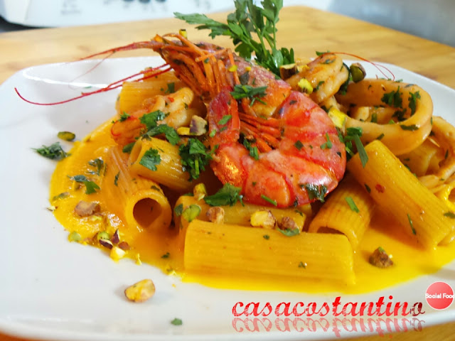 Rigatoni squid and prawns on pumpkin cream – Casacostantino