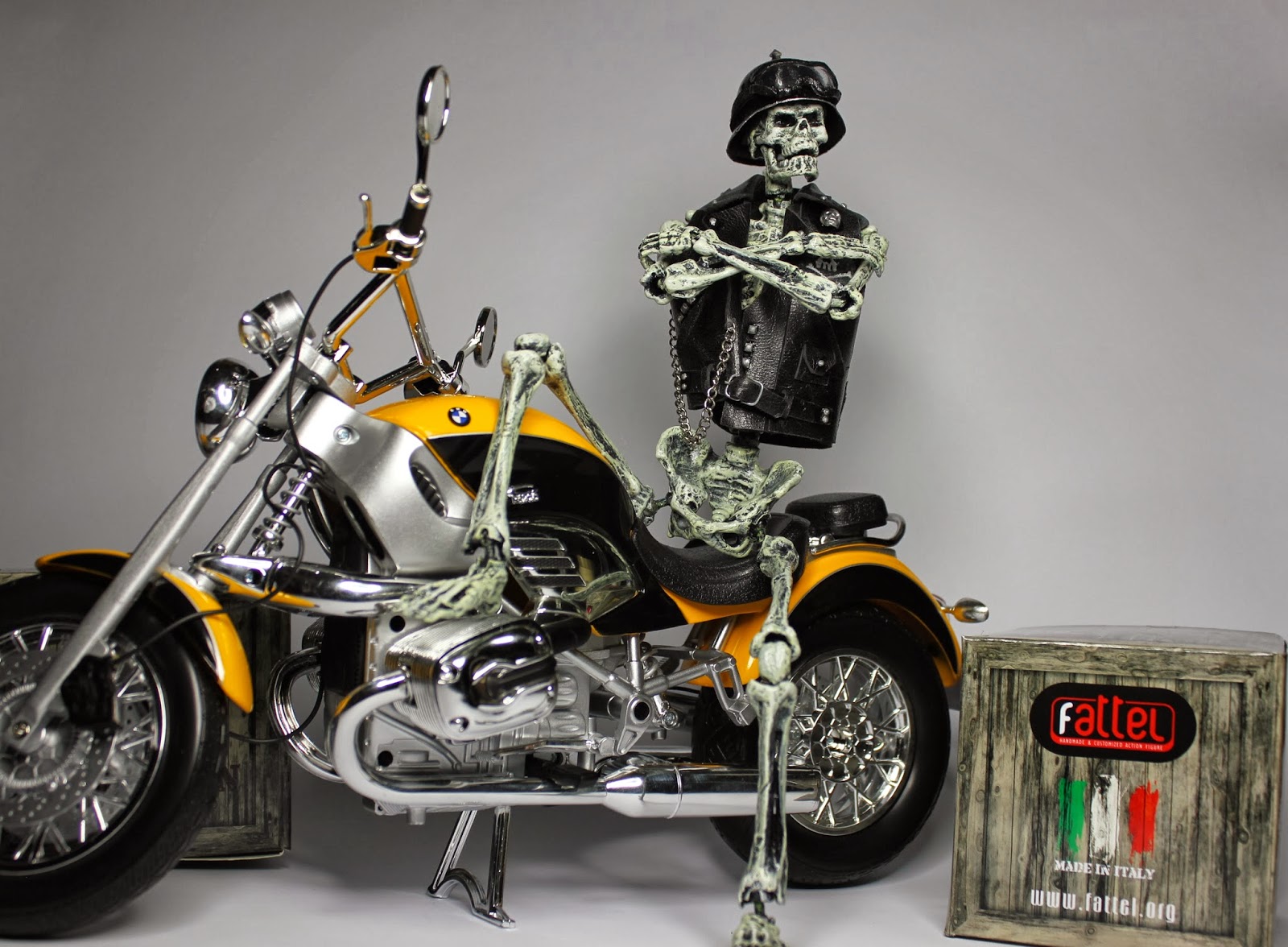 Action figure skeleton by Fattel: a new customization of the skeleton