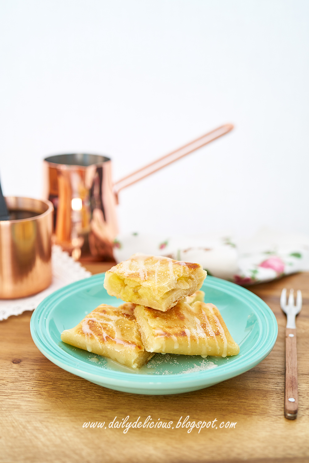 dailydelicious: Thai Banana Roti: Sweeten you day with sweet dessert!