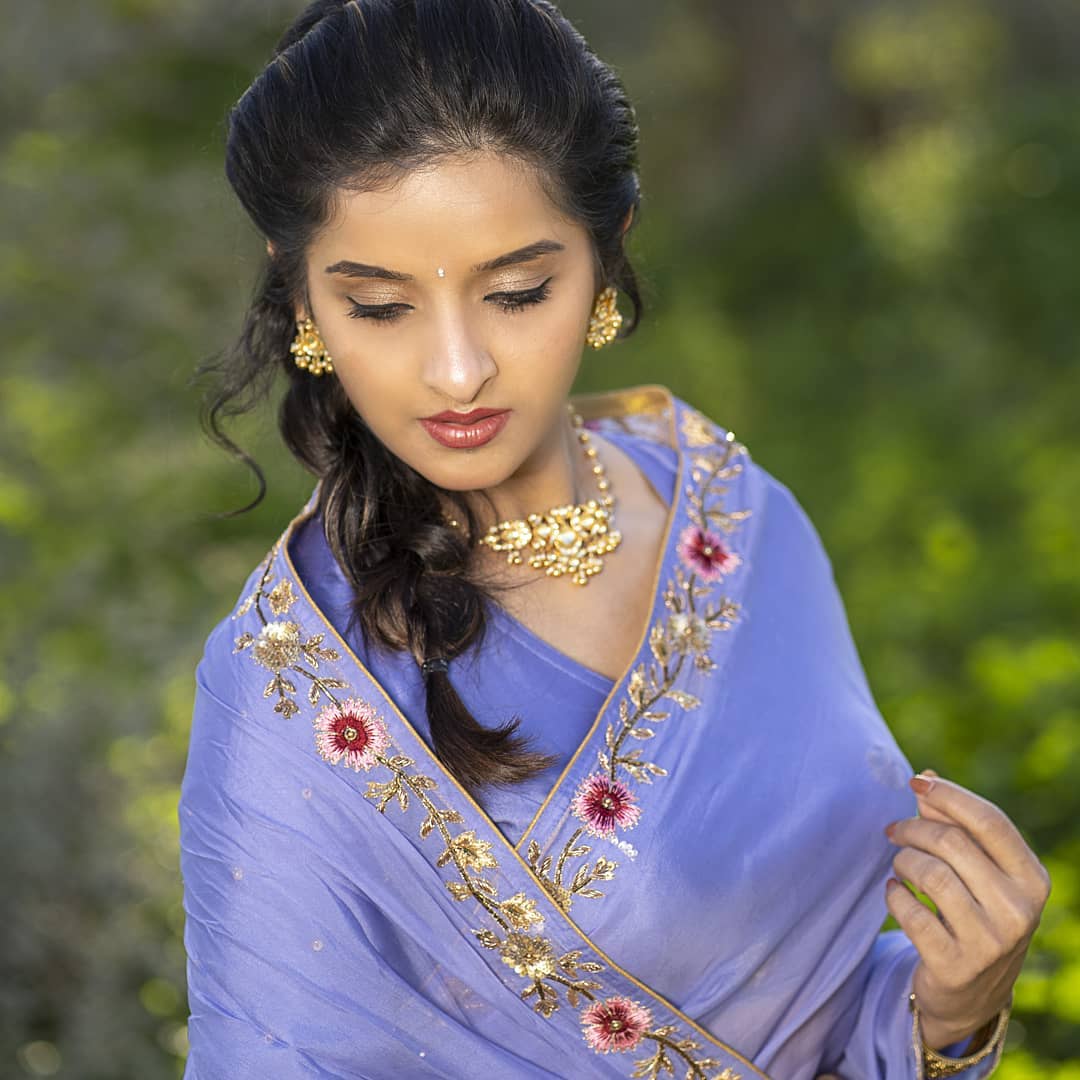 Sowmya Menon Look Elegant Saree Pics