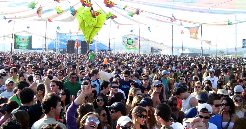 Mundo Rave: Historia das Raves no Brasil