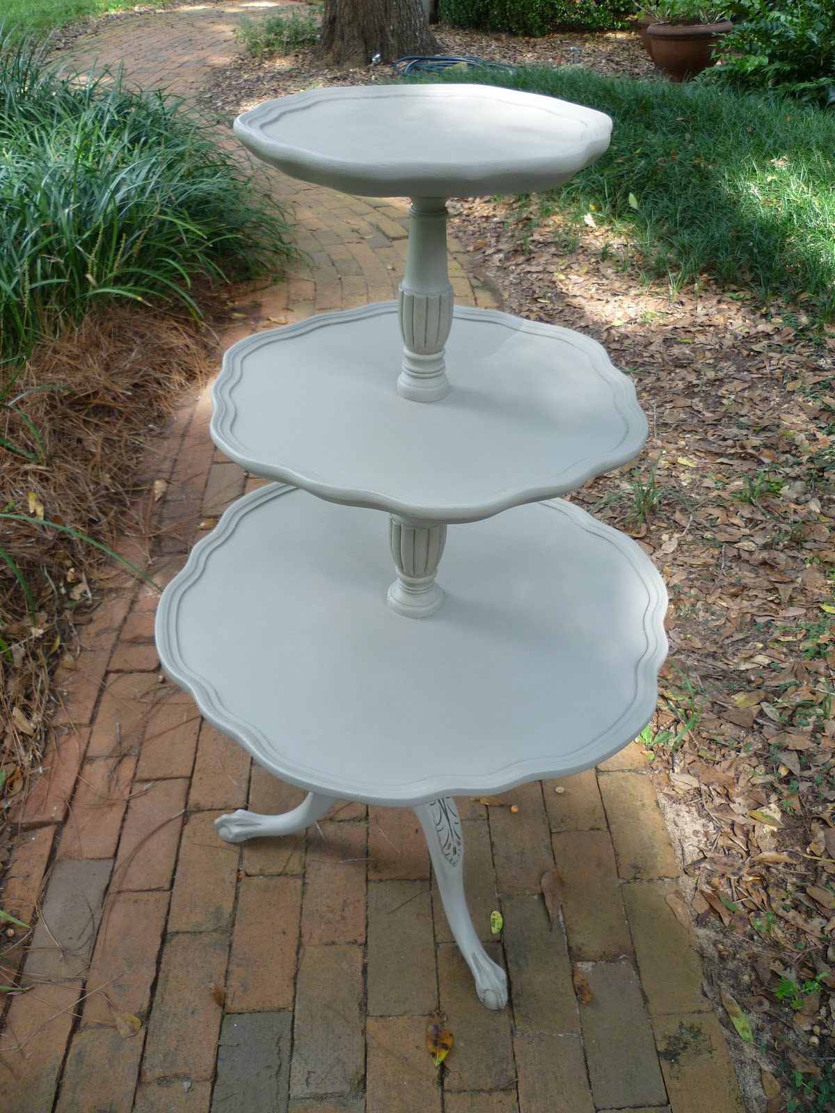 Mélange Designs: Antique 3-Tier Table - Before & After