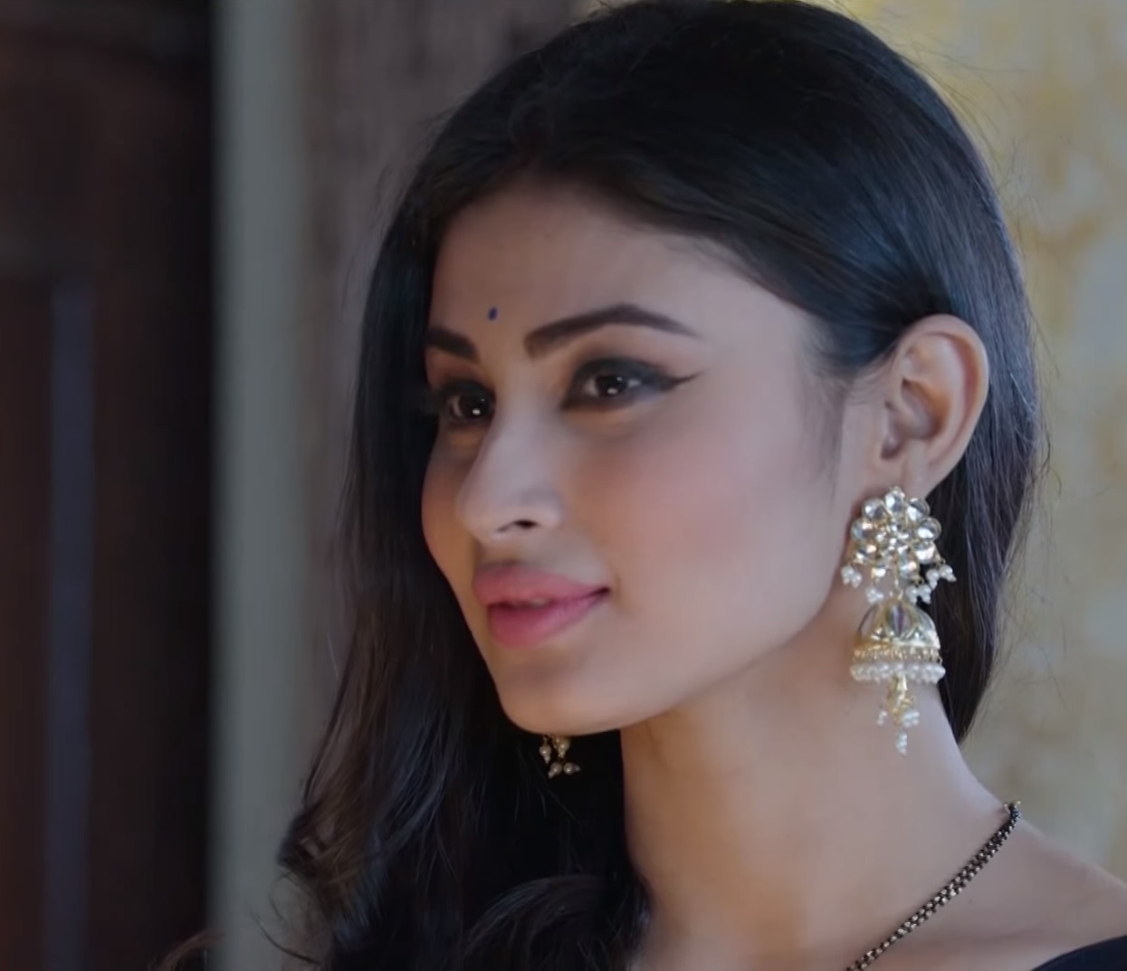 mouni roy in naagin hd wallpaper