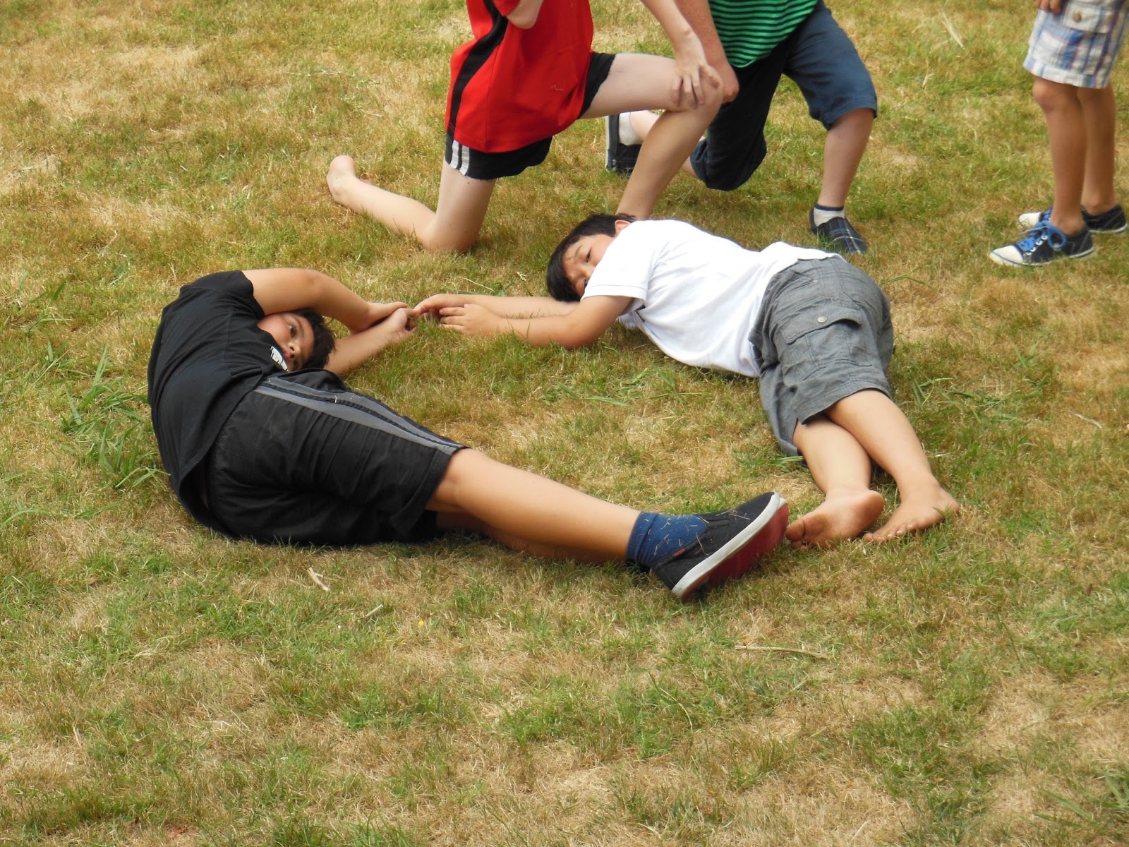 Room8HES: Learning to Be - Relating to others