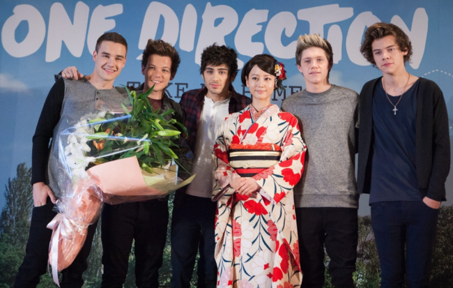 Live While Were Young: ONE DIRECTION IN JAPAN ☺