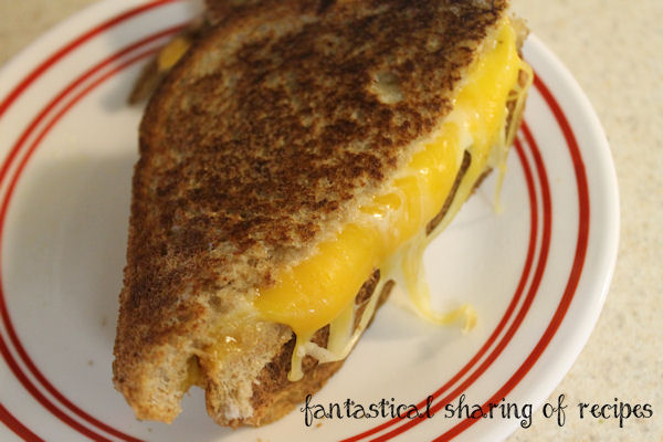 Fantastical Sharing of Recipes: Buttery Grilled Cheese
