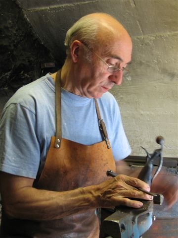 Precum zambetul unui copil: Jean-Pierre Augier, the blacksmith artist ...