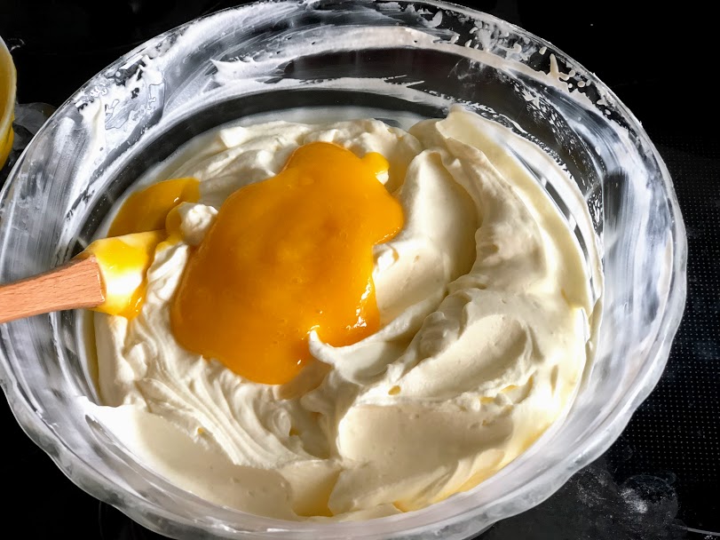 Egg-less Mango Mousse Shots