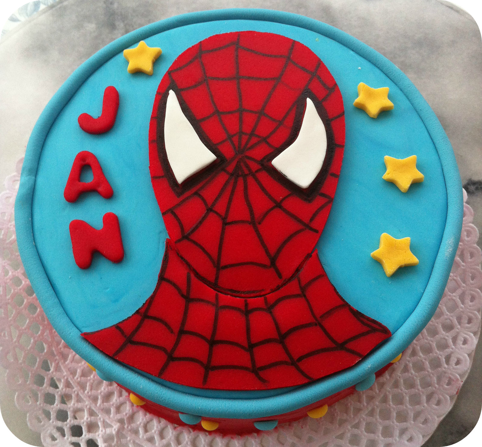 Nats Cakes: TARTA SPIDERMAN TÉCNICA PUZZLE
