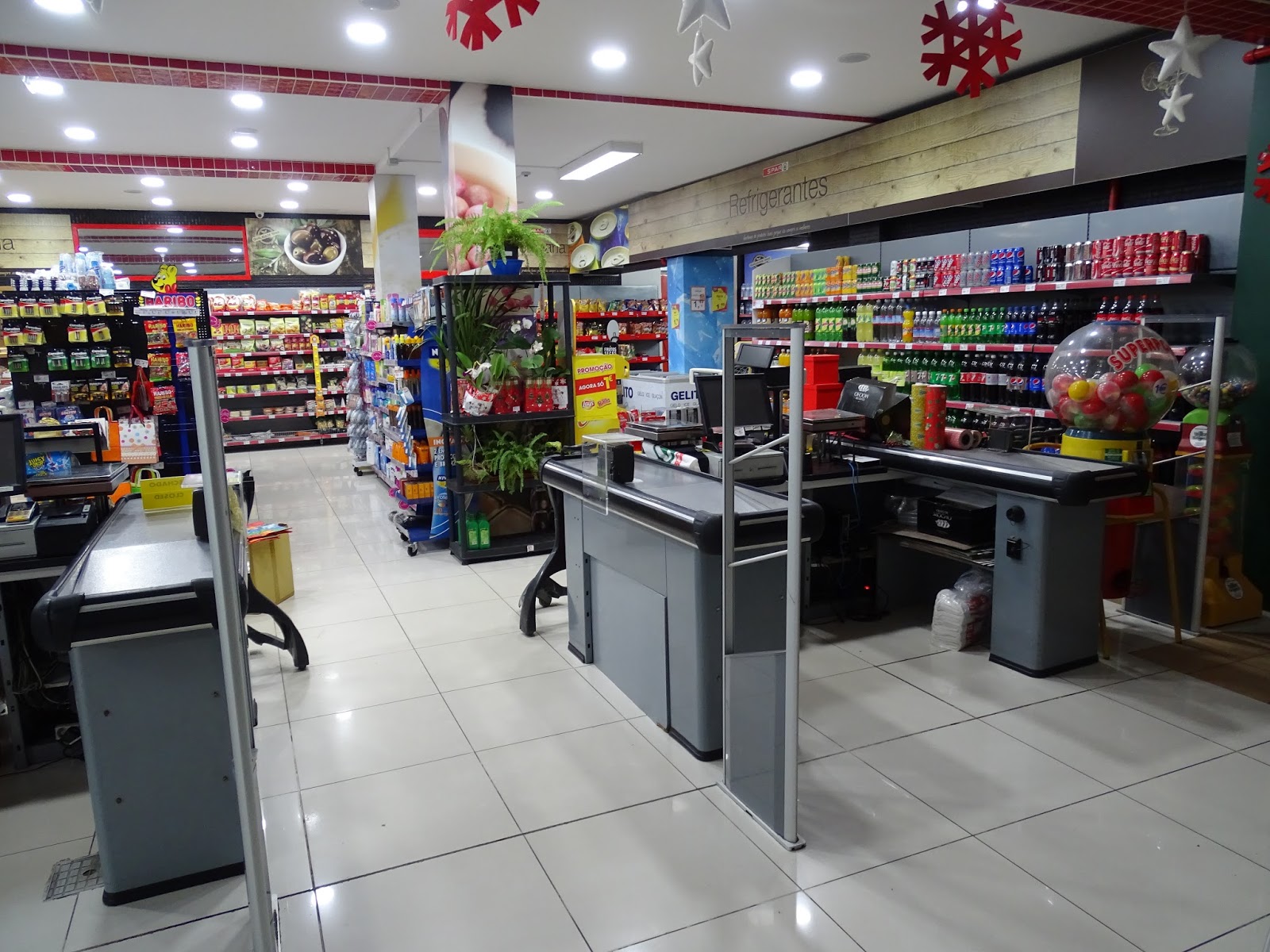 A loja da minha rua: Reorganização total do supermercado Spar de Lagos ...