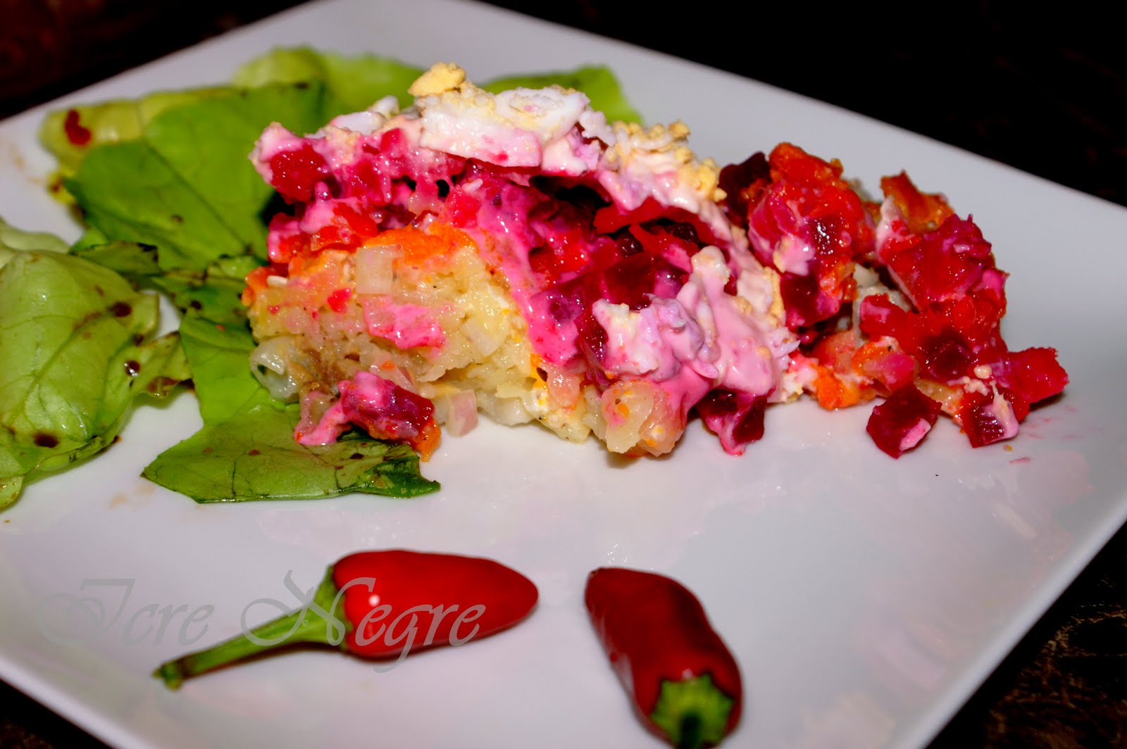 Icre Negre: Salata Ruseasca cu sfecla si macrou marinat