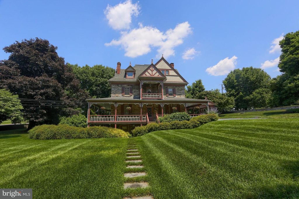 Sweet House Dreams: Spring Garden Farm, 1792 Victorian Farmhouse in ...