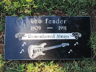 El Mirador Nocturno: Leo Fender
