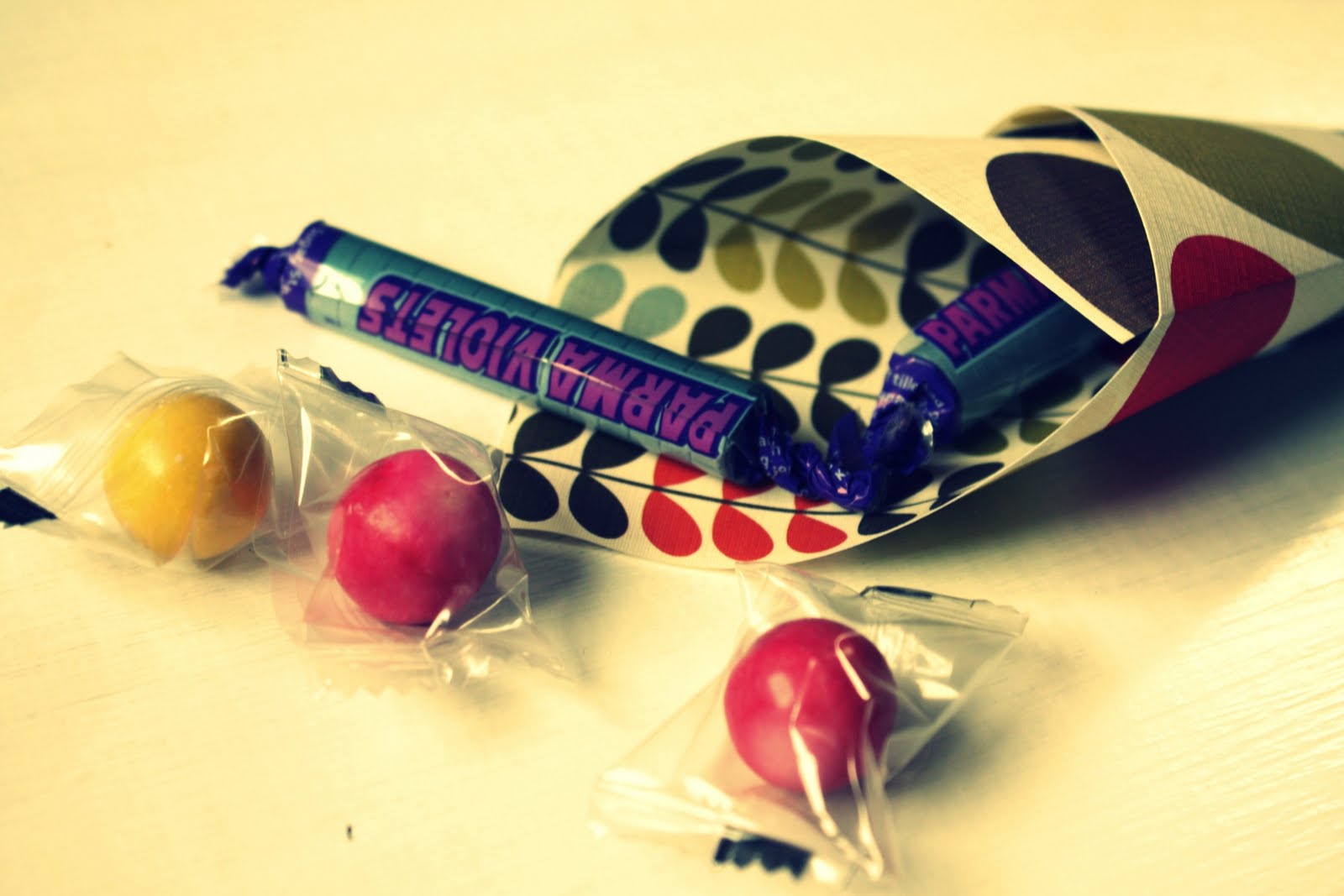 Miss Sew & So: a vintage inspired *sweet cone* tutorial...