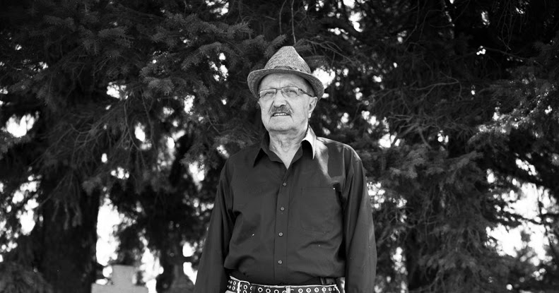 YAUM's PHOTO DIARY: Photo Idea: 8x10 Large Format Vertical Portraits In ...