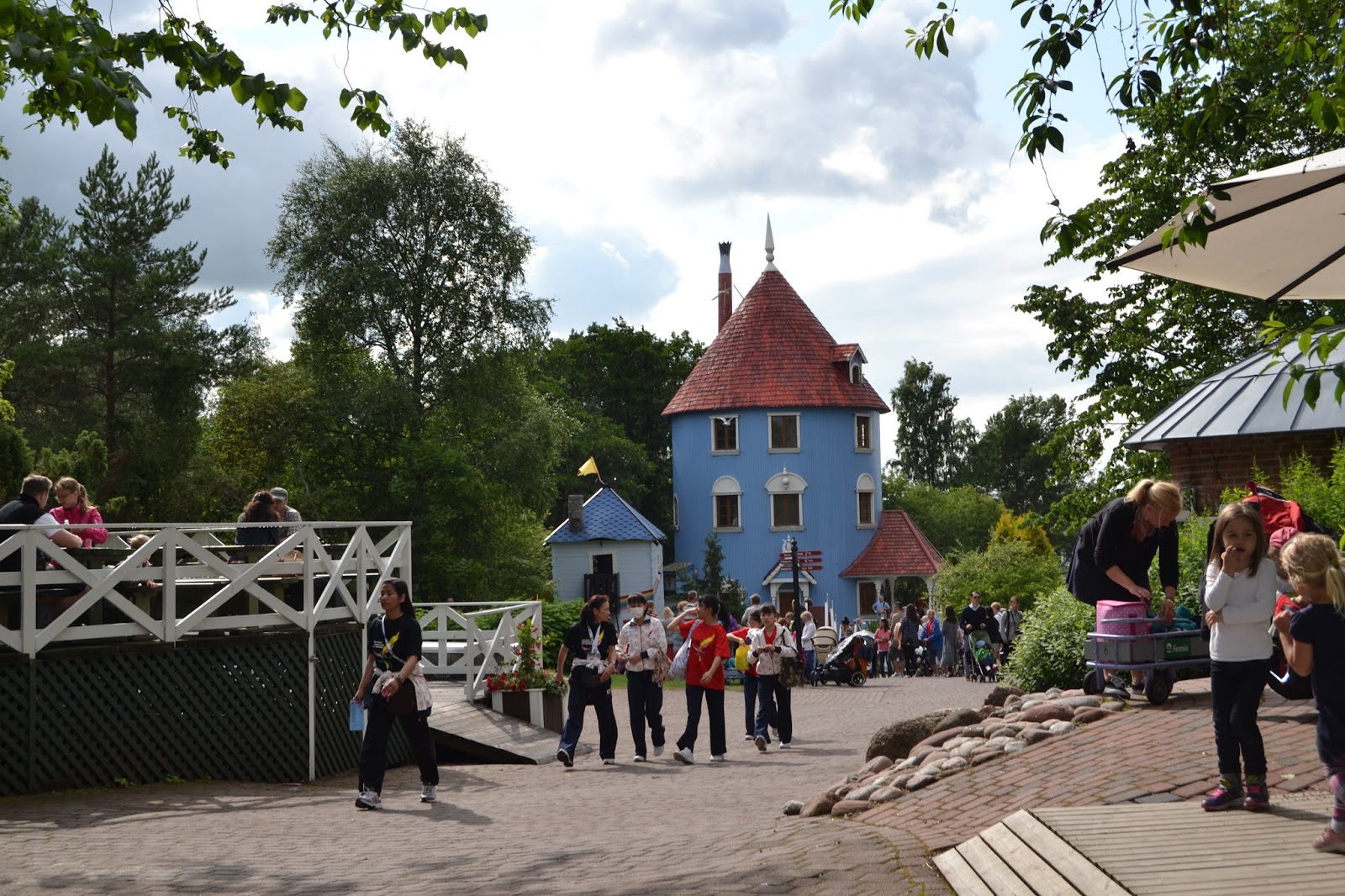 Muumimaailma osa 1 - Colour Outside the Lines