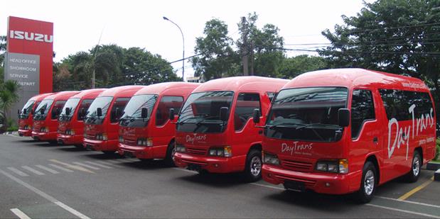 Mobil Mikro Bus Isuzu Elf - informasi ringan tentang tekhnologi