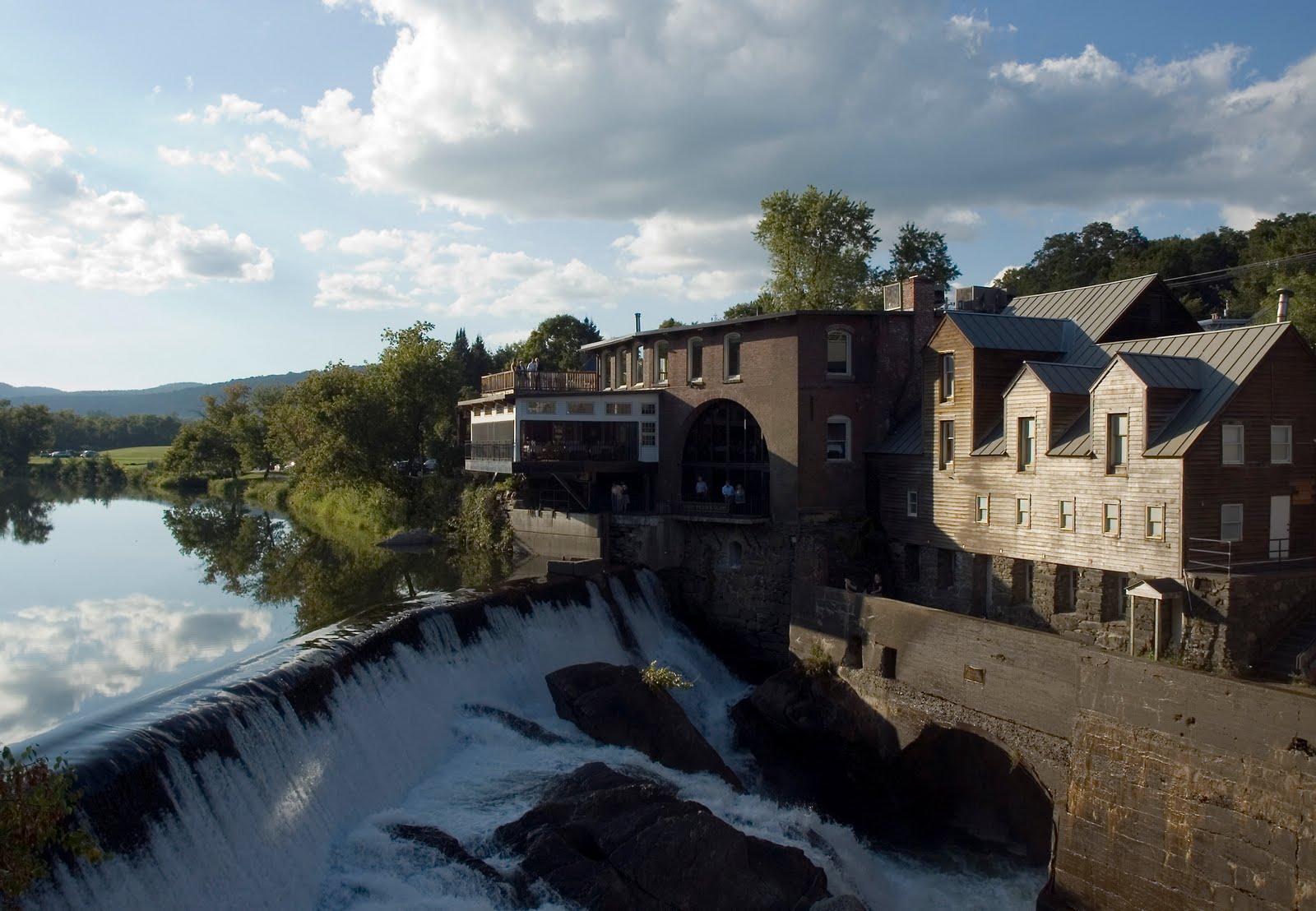 The V.I.P. Table: Restaurant Spotlight: Simon Pearce