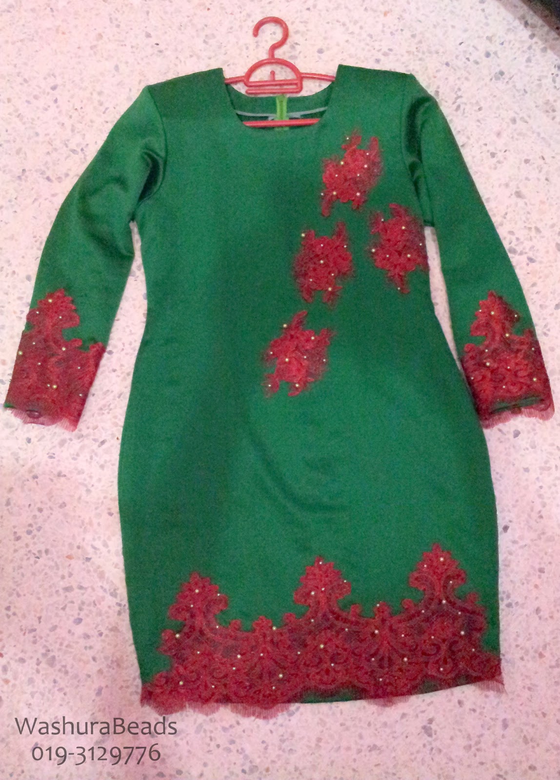 WashuraBeads : Emerald Green patch with RED lace