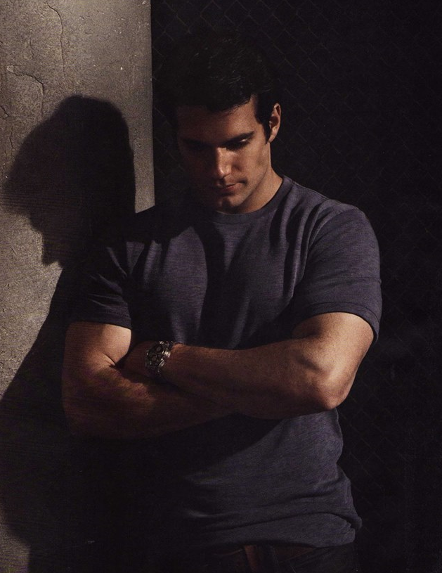Henry Cavill News: Hot Henry Magazine Roundup From Around The World