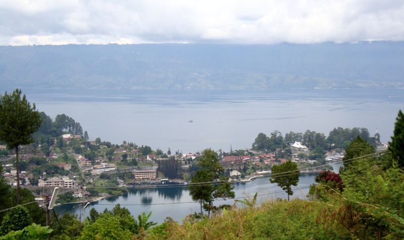 MENGENAL KOTA PARAPAT DI KABUPATEN SIMALUNGUN - ZONA SCM KISARAN