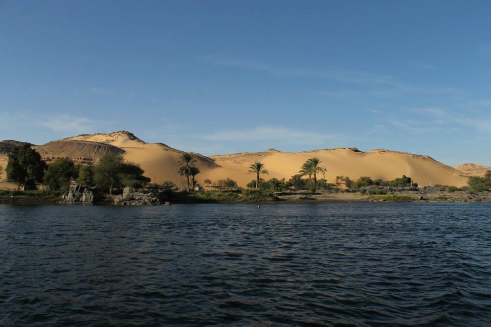 Litha y sus viajes: Cronica del segundo día de Navegación por el Nilo