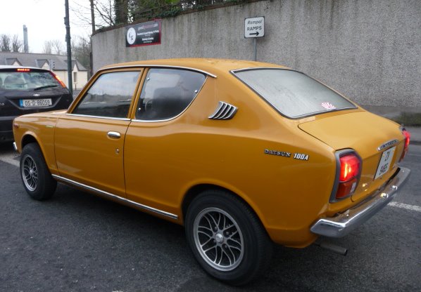 Súil Eile: Datsun 100A