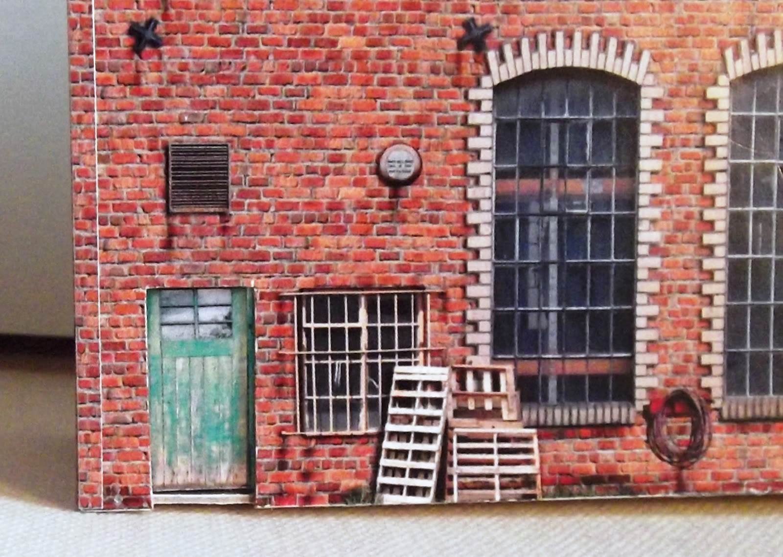 .Downloadable Model Railway Kits