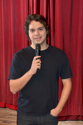 palco de teatro: Murilo Gun - stand up comedy "Propaganda enganosa"!!!