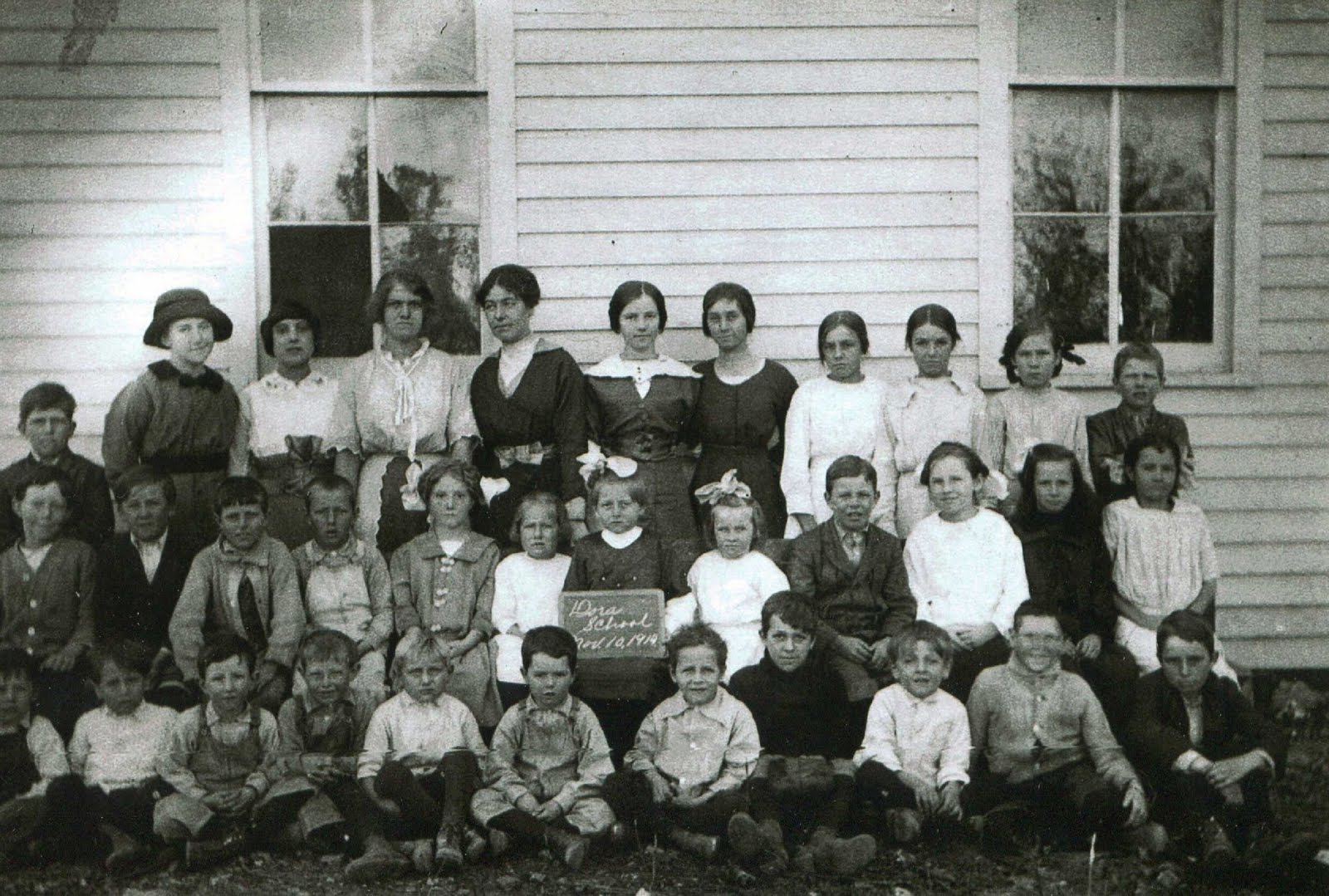 Dora Digital Stories: History of Dora School