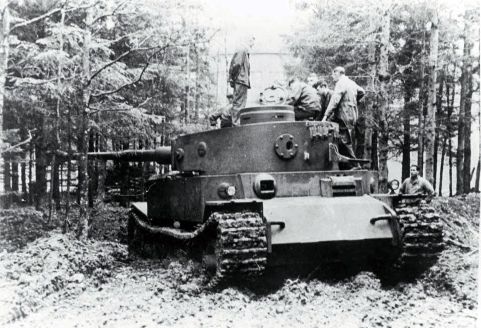 NAZI JERMAN: Foto Panzerkampfwagen VI Tiger