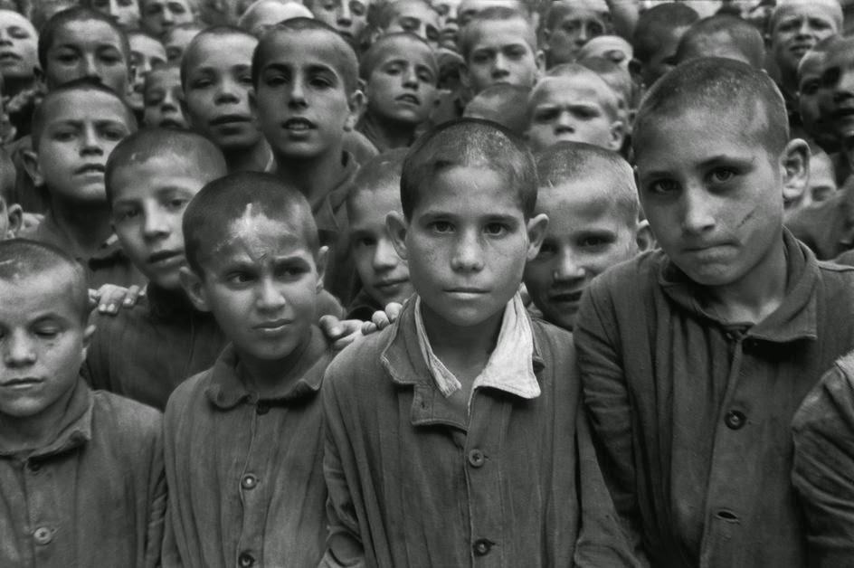 Black and White Photos of Children of Europe After War in 1948 ...