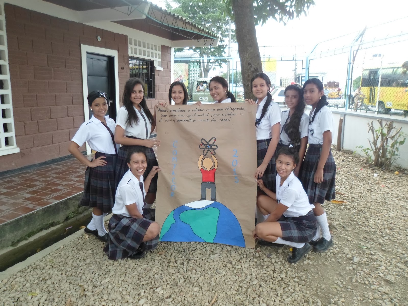 Colegio Comfacor “Jaime Exbrayat” : SEMILLERO DE INVESTIGACIÓN COMFACOR 2015.