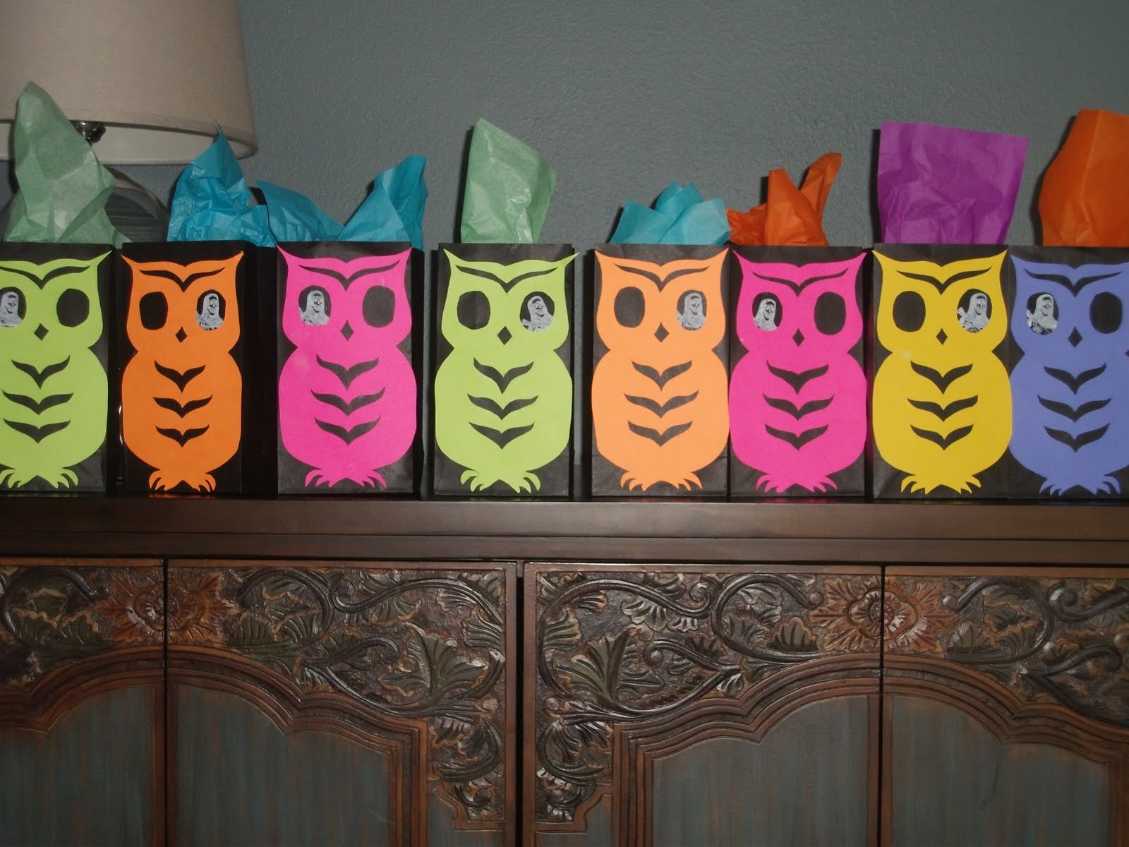 Light Green: DIY: Hallooooween Owl Treat Bag Tutorial
