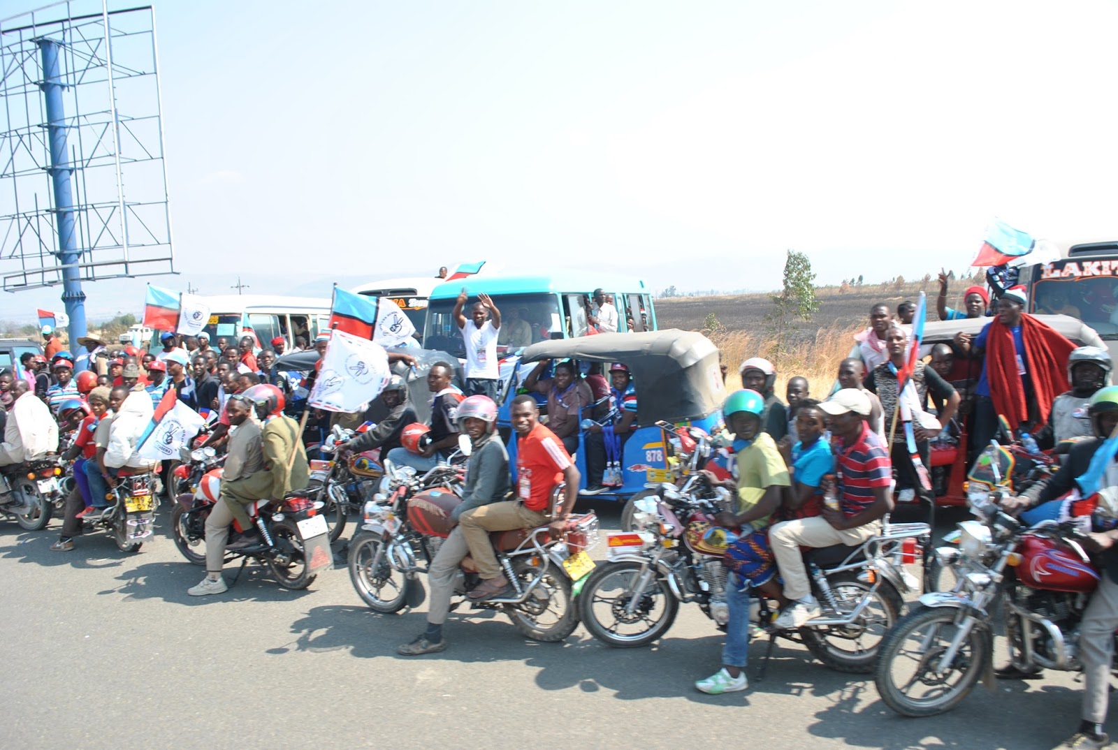 Habari na Matukio Mbeya: LOWASSA AFUNIKA MBEYA,MAPOKEZI YAKE YAVUNJA ...