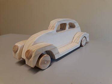 Kreatív dísztárgyak: Fajátékok-autók