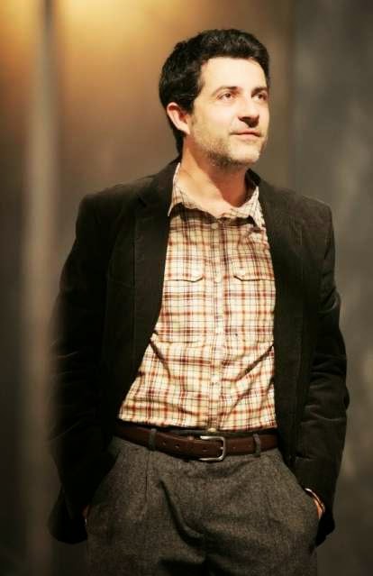 Biografia MIHAI CALIN ex vocea PRO TV actorul care revine cu "NOROCUL ...