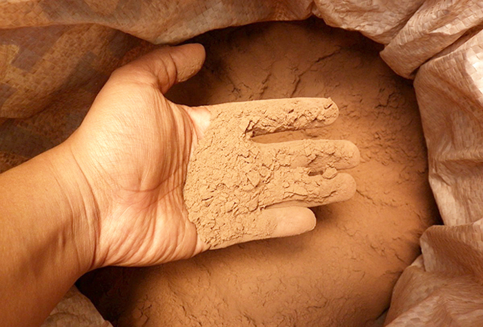 Grandma Alternative Medicine: Features and Benefits of Clay Skin