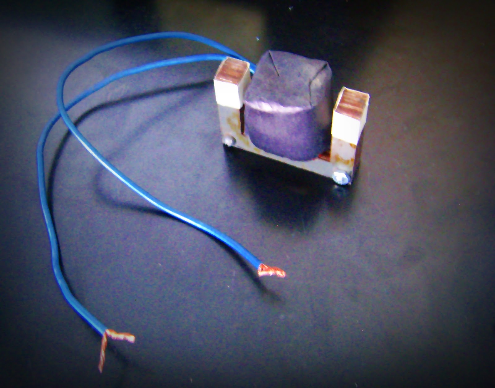 Transformador: PARÁMETROS DEL ELECTROIMÁN