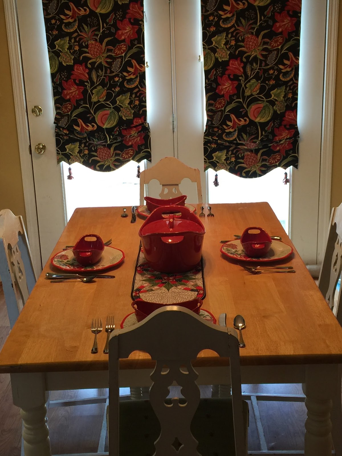 With Glittering Eyes: Double Wedding Ring Table Runner Made in the ...