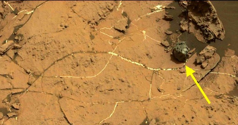 Curiosity Rover Just Found a Freaky Metal Meteorite on Mars - Geology In