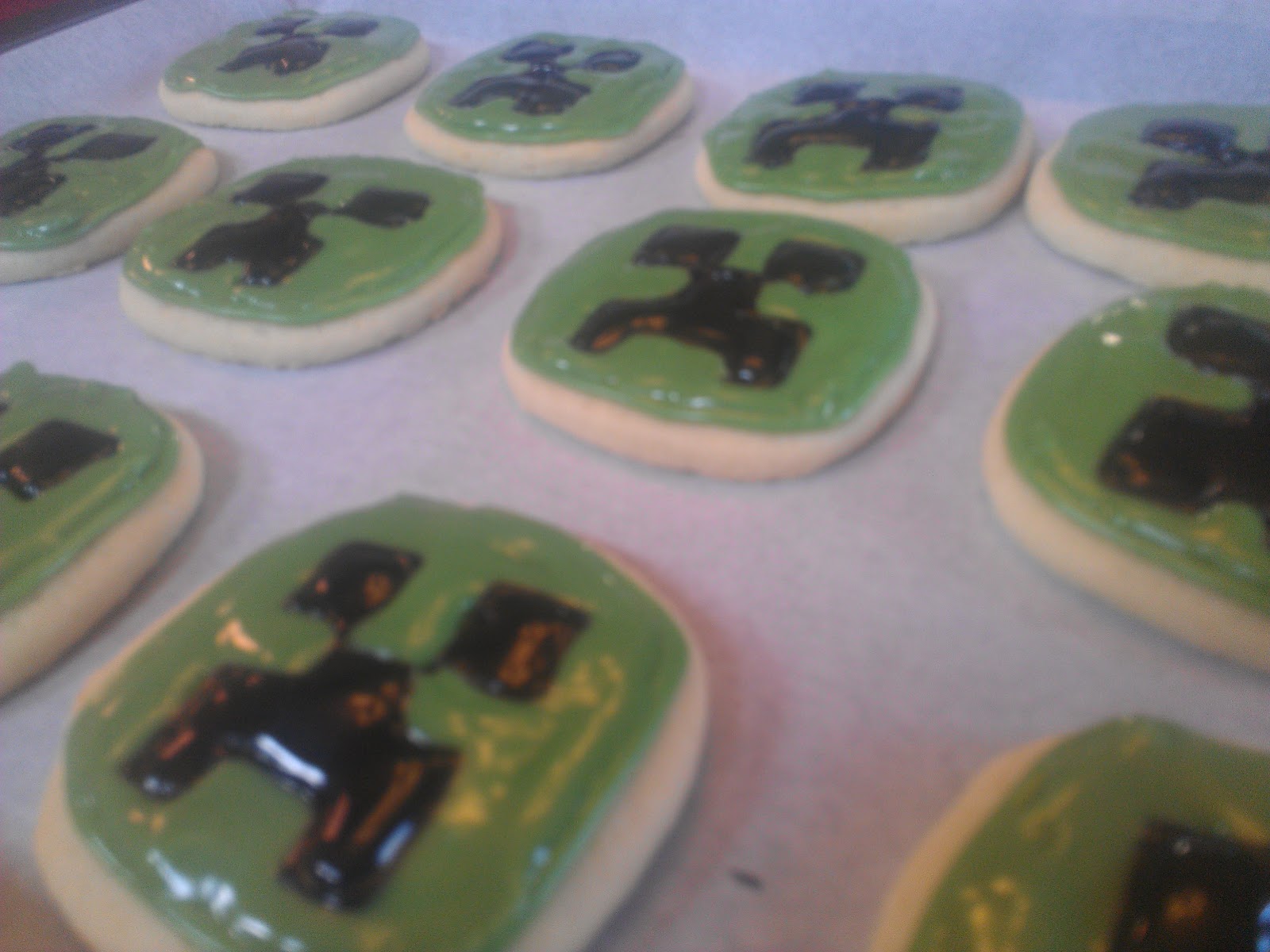 Twisty Cakes: CREEPER COOKIES