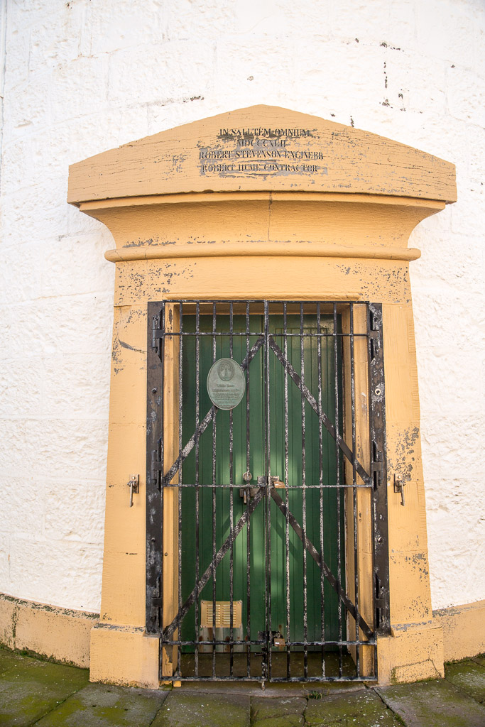 Sea kayaking with seakayakphoto.com: Little Ross lighthouse, a lens and ...