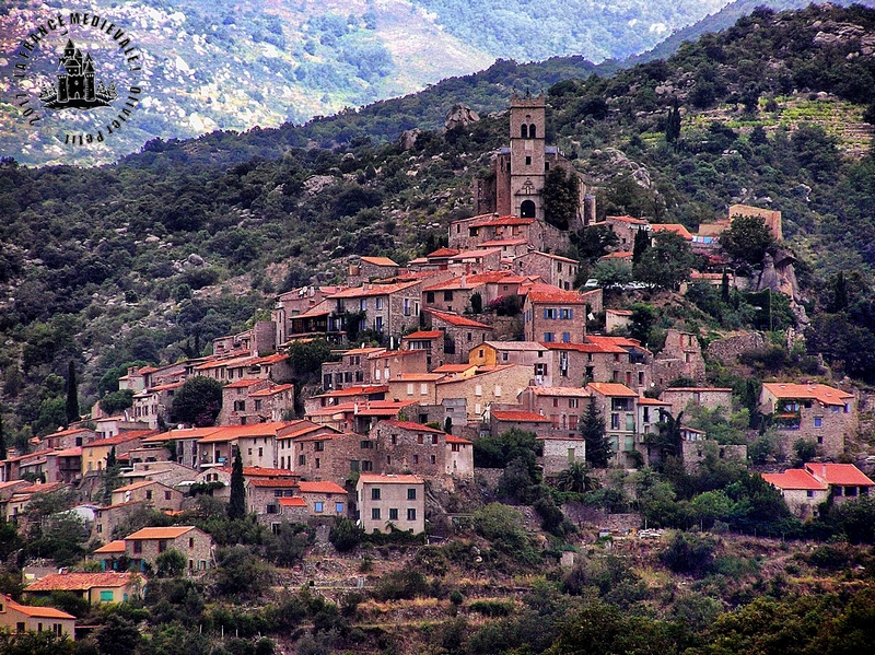LA FRANCE MEDIEVALE: EUS (66) - Village médiéval