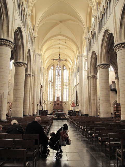 FALDERAL: Basiliek van Tongeren.