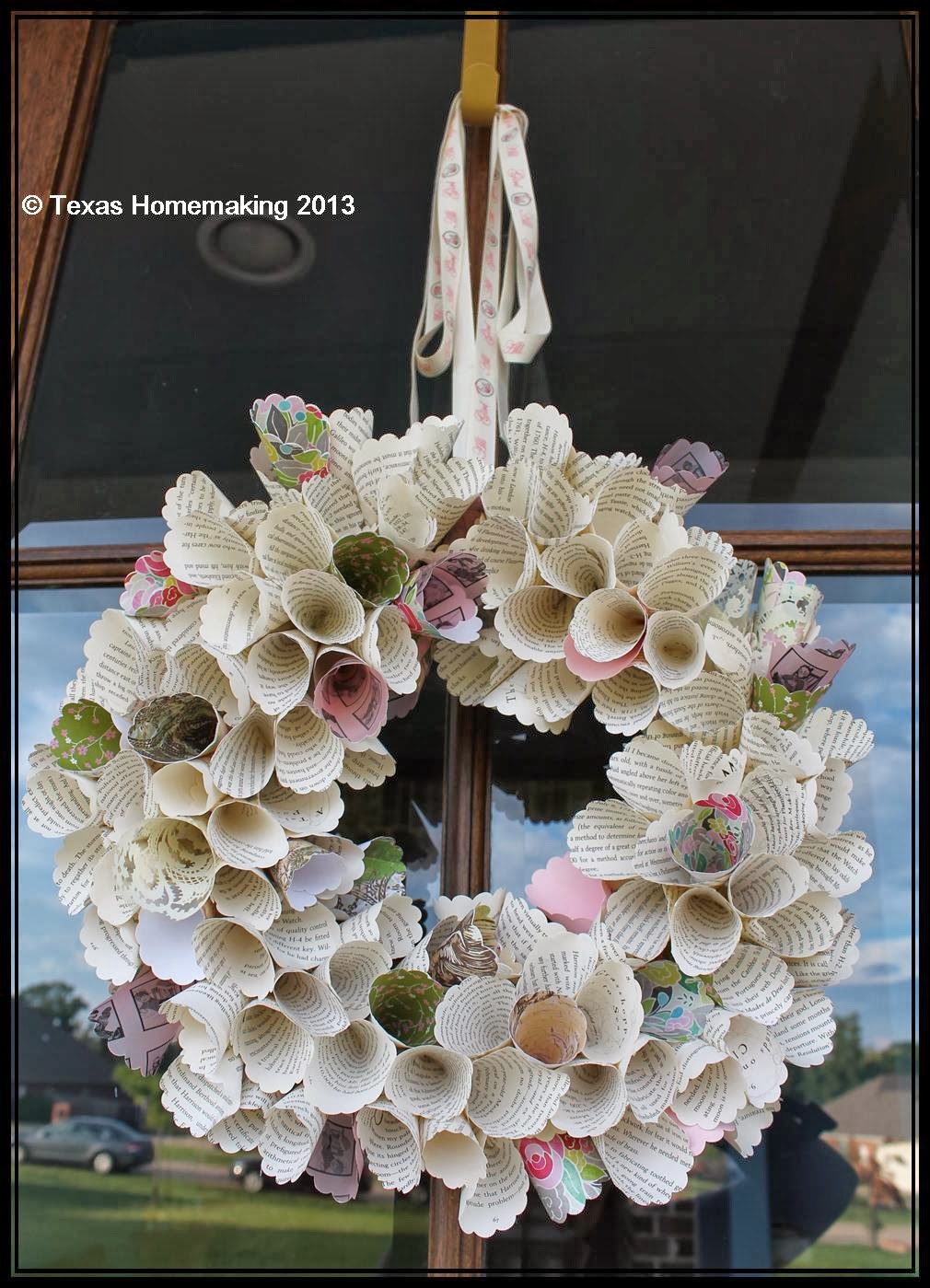 Texas Homemaking: Get Creative :: Make your own Paper Cone Wreaths