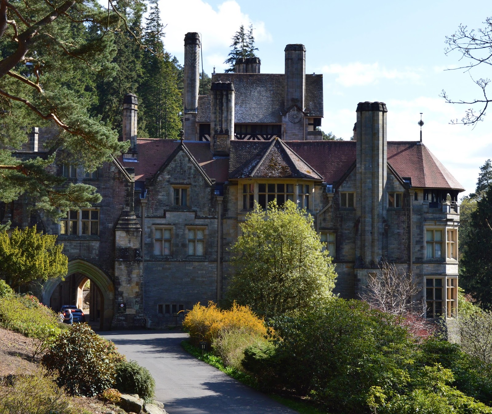 Exploring (or getting lost in) the Labyrinth at Cragside | North East ...