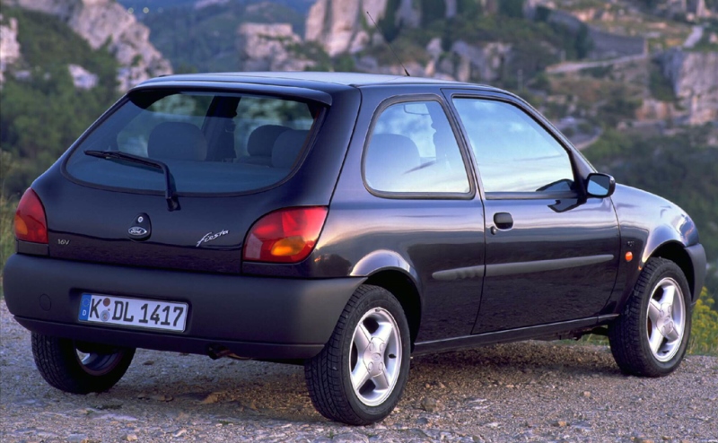 BmotorWeb: História: Ford Fiesta completa 20 anos no Brasil