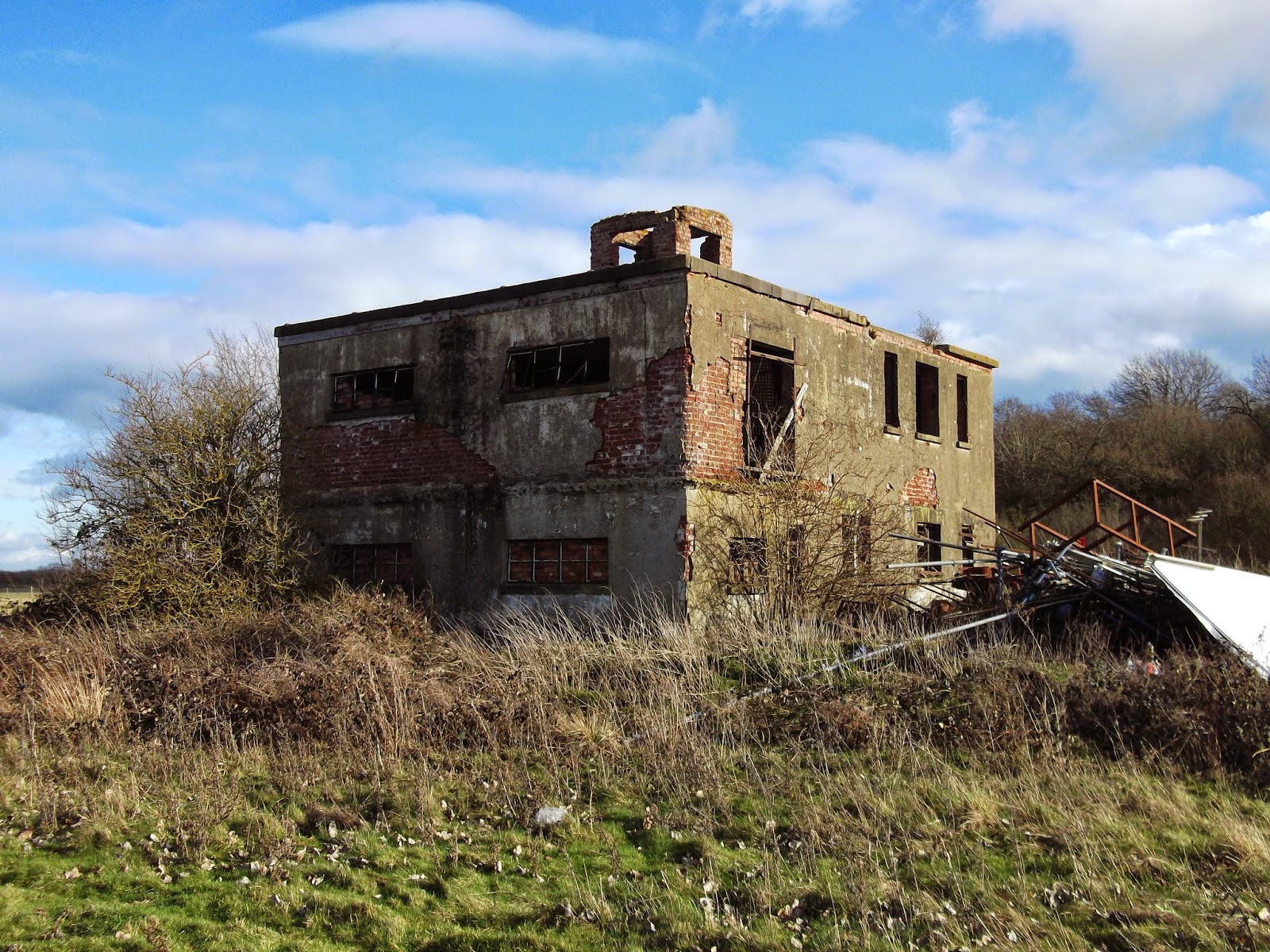 Dog Walk Explorers: Finmere (Airfield Walk)